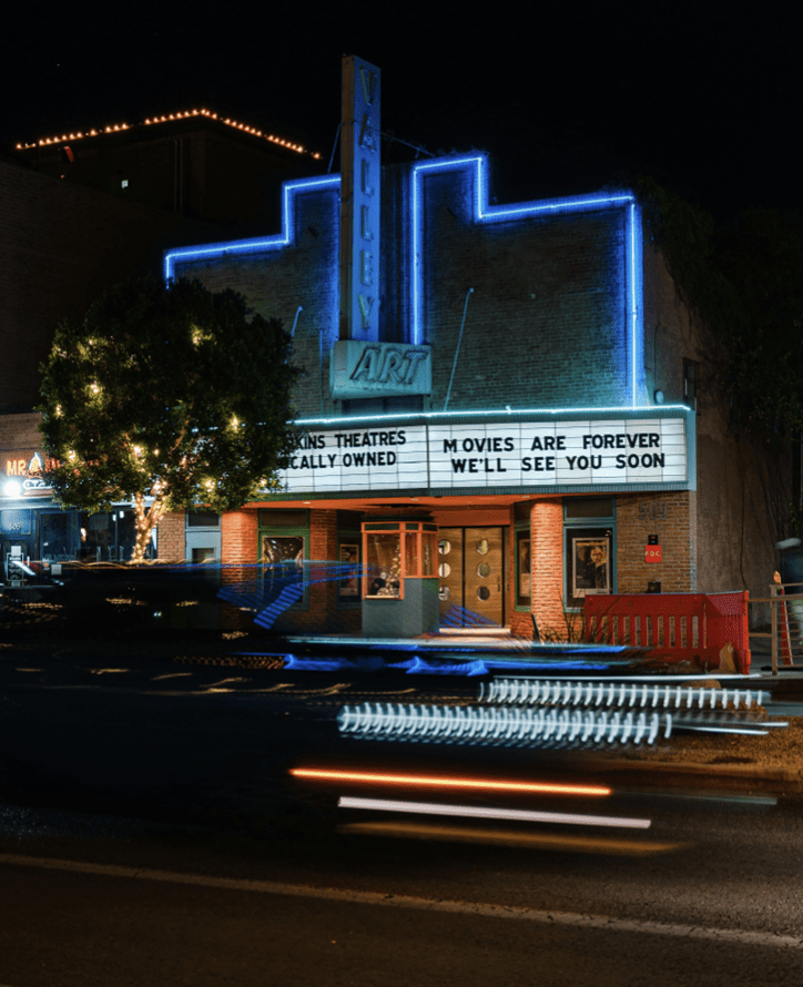The Nostalgia Industry: Why We Feel the Need to Relive the Past - Tra i ...